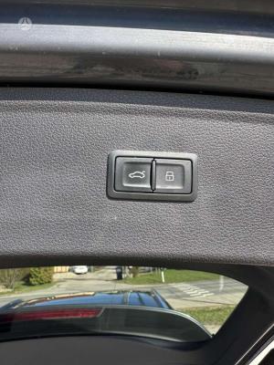 Grey Audi Q5 2018 in Vilnius, with an engine capacity of 1.98 L and mileage of 270 thousand km for 16650 €, photo 11 on AUTOMOTO.COM.LV