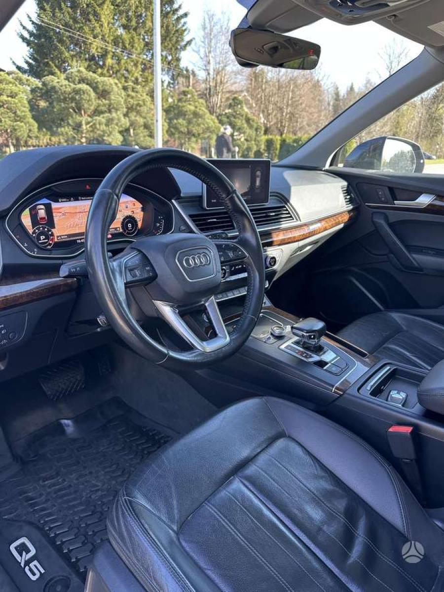 Grey Audi Q5 2018 in Vilnius, with an engine capacity of 1.98 L and mileage of 270 thousand km for 16650 €, photo 13 on AUTOMOTO.COM.LV