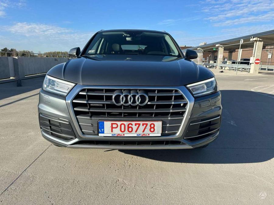 Grey Audi Q5 2018 in Vilnius, with an engine capacity of 1.98 L and mileage of 155 thousand km for 19990 €, photo 3 on AUTOMOTO.COM.LV
