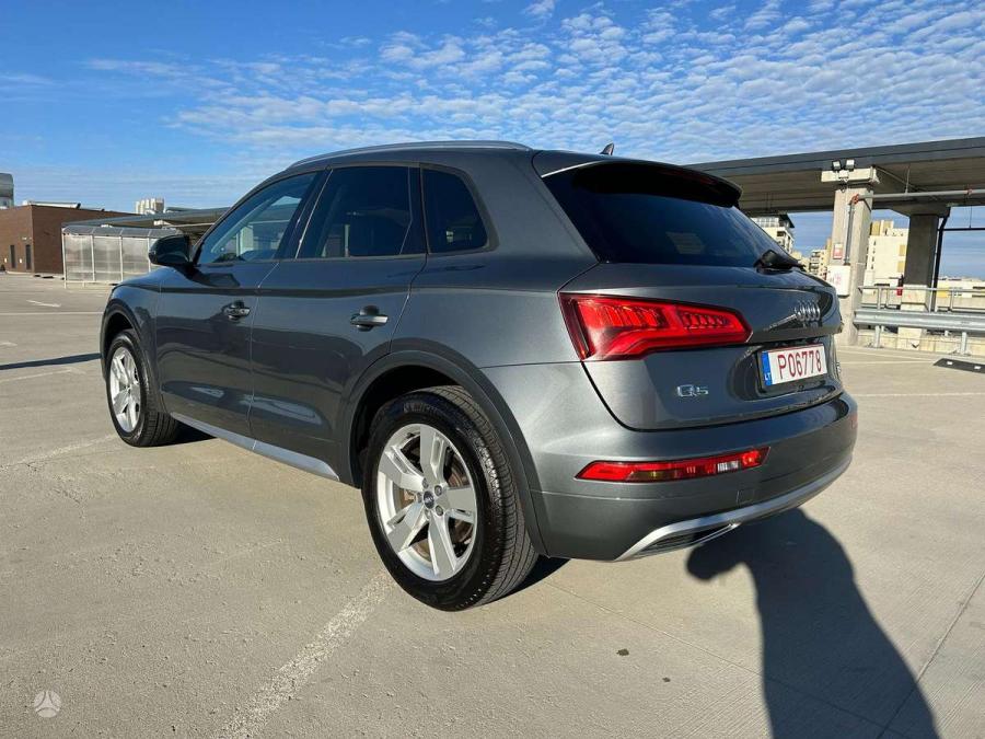 Grey Audi Q5 2018 in Vilnius, with an engine capacity of 1.98 L and mileage of 155 thousand km for 19990 €, photo 12 on AUTOMOTO.COM.LV