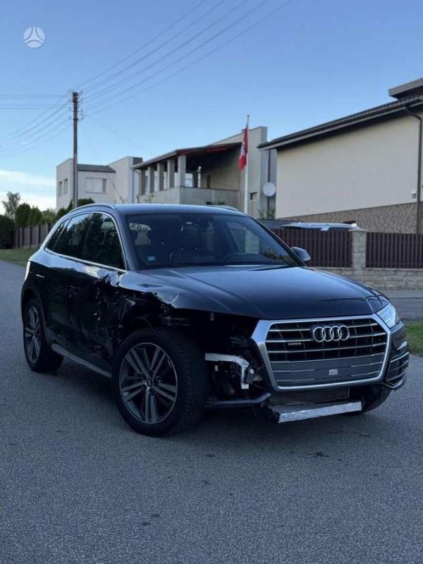 Grey Audi Q5 2018 in Salcininkai, with an engine capacity of 2.00 L and mileage of 188 thousand km for 12950 €, photo 4 on AUTOMOTO.COM.LV