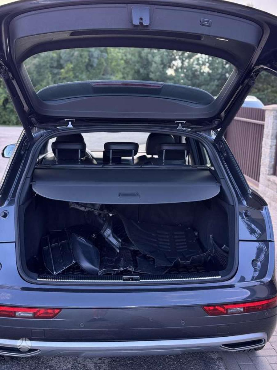 Pelēks Audi Q5 2018 Šalčininkai, ar dzinēja tilpumu 2.00 L un nobraukumu 188 tūkst. km par 12950 €, foto 31 vietnē AUTOMOTO.COM.LV