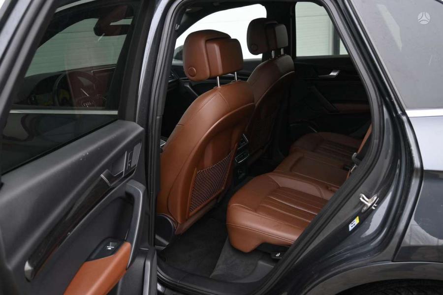Grey Audi Q5 2018 in Kretinga, with an engine capacity of 1.98 L and mileage of 97 thousand km for 21999 €, photo 27 on AUTOMOTO.COM.LV