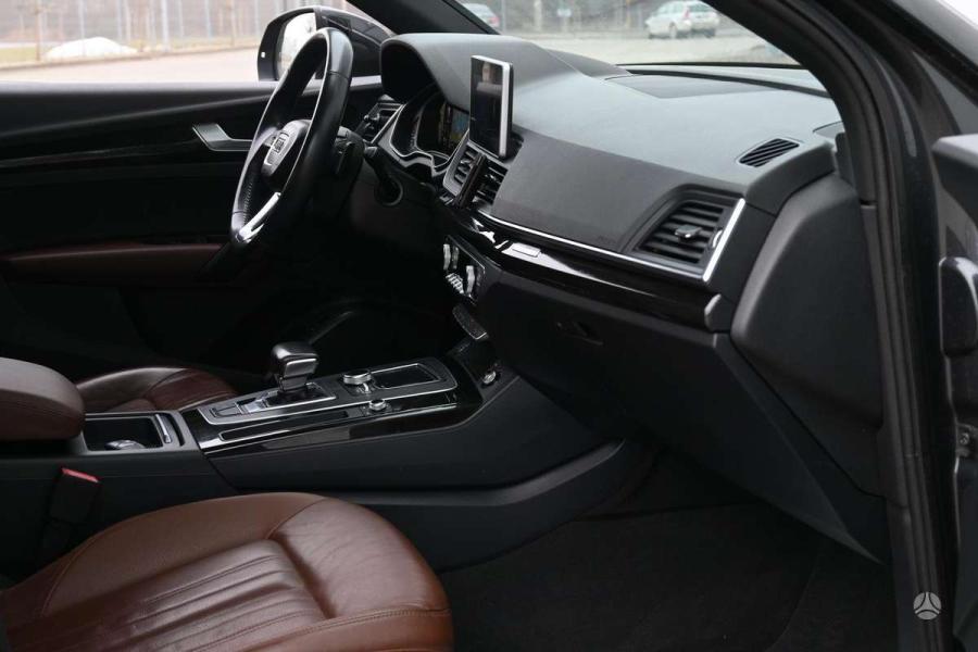 Grey Audi Q5 2018 in Kretinga, with an engine capacity of 1.98 L and mileage of 97 thousand km for 21999 €, photo 28 on AUTOMOTO.COM.LV