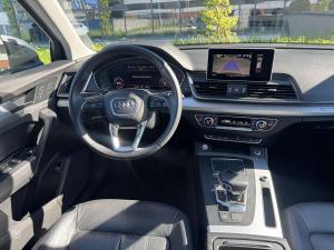 Grey Audi Q5 2018 in Panevezys, with an engine capacity of 1.98 L and mileage of 94 thousand km for 19900 €, photo 12 on AUTOMOTO.COM.LV