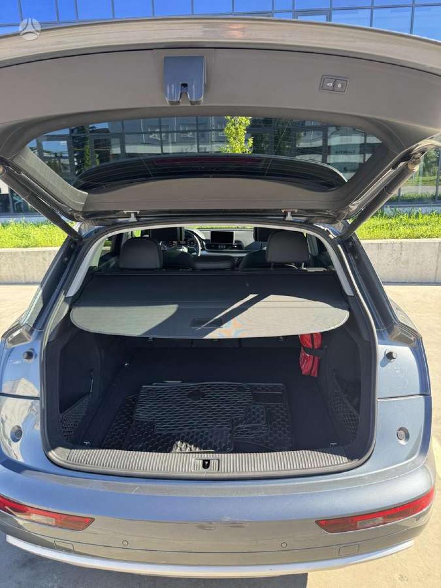 Grey Audi Q5 2018 in Panevezys, with an engine capacity of 1.98 L and mileage of 94 thousand km for 19900 €, photo 13 on AUTOMOTO.COM.LV