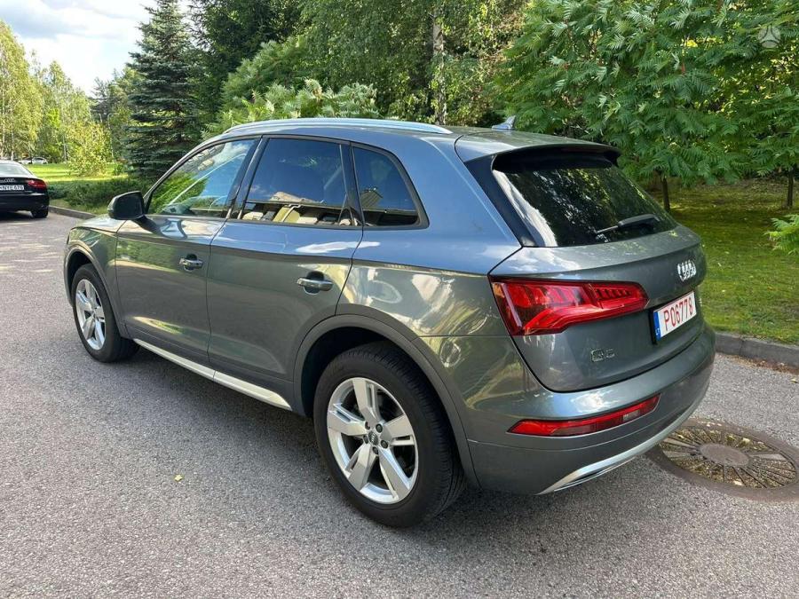 Grey Audi Q5 2018 in Vilnius, with an engine capacity of 1.98 L and mileage of 155 thousand km for 19990 €, photo 8 on AUTOMOTO.COM.LV