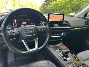 Grey Audi Q5 2018 in Vilnius, with an engine capacity of 1.98 L and mileage of 155 thousand km for 19990 €, photo 12 on AUTOMOTO.COM.LV