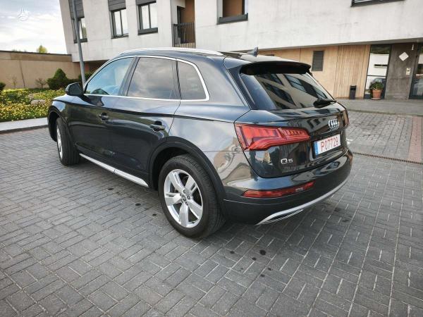 Grey Audi Q5 2018 in Vilnius, with an engine capacity of 1.98 L and mileage of 101 thousand km for 20700 €, photo 7 on AUTOMOTO.COM.LV