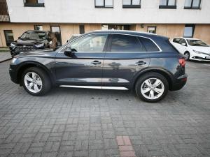 Grey Audi Q5 2018 in Vilnius, with an engine capacity of 1.98 L and mileage of 101 thousand km for 20700 €, photo 9 on AUTOMOTO.COM.LV