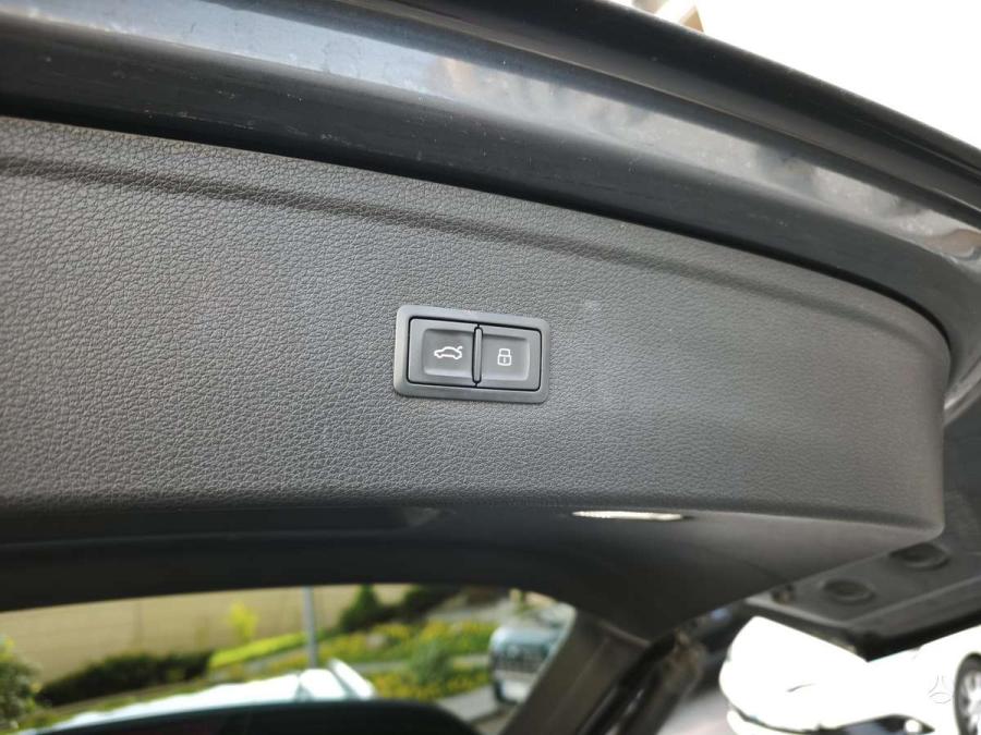 Grey Audi Q5 2018 in Vilnius, with an engine capacity of 1.98 L and mileage of 101 thousand km for 20700 €, photo 11 on AUTOMOTO.COM.LV