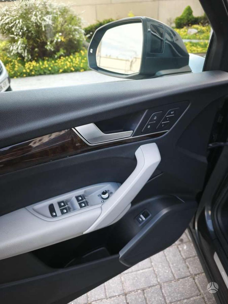 Grey Audi Q5 2018 in Vilnius, with an engine capacity of 1.98 L and mileage of 101 thousand km for 20700 €, photo 15 on AUTOMOTO.COM.LV