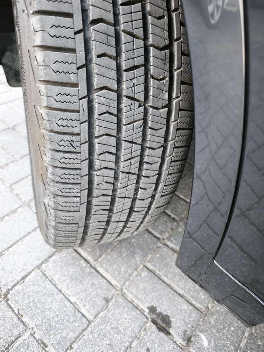Grey Audi Q5 2018 in Vilnius, with an engine capacity of 1.98 L and mileage of 101 thousand km for 20700 €, photo 27 on AUTOMOTO.COM.LV