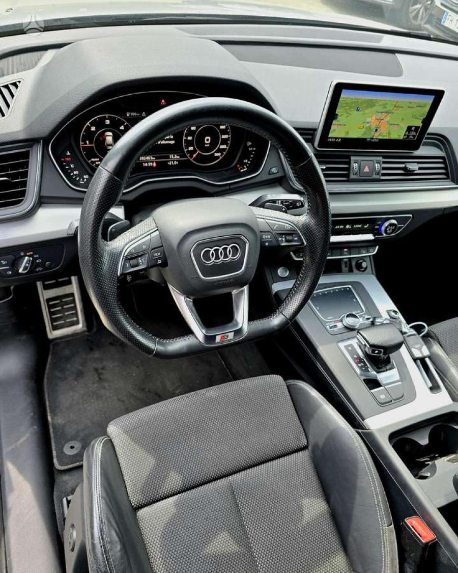 Grey Audi Q5 2018 in Taurage, with an engine capacity of 2.00 L and mileage of 392 thousand km for 14900 €, photo 21 on AUTOMOTO.COM.LV