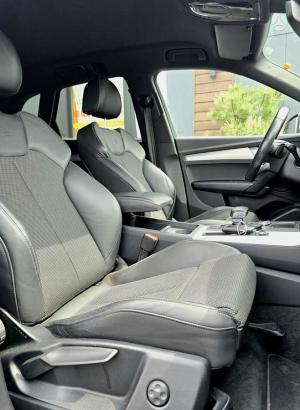 Grey Audi Q5 2018 in Taurage, with an engine capacity of 2.00 L and mileage of 392 thousand km for 14900 €, photo 22 on AUTOMOTO.COM.LV