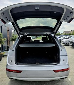 Grey Audi Q5 2018 in Taurage, with an engine capacity of 2.00 L and mileage of 392 thousand km for 14900 €, photo 33 on AUTOMOTO.COM.LV