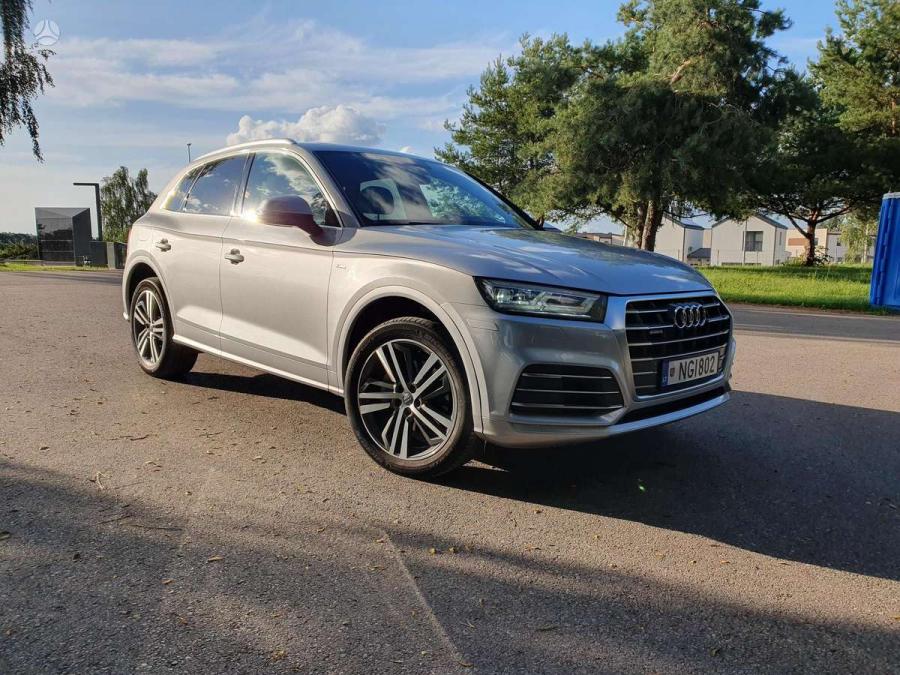 Grey Audi Q5 2018 in Kaunas, with an engine capacity of 1.98 L and mileage of 134 thousand km for 20800 €, photo 3 on AUTOMOTO.COM.LV