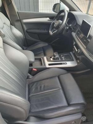 Grey Audi Q5 2018 in Kaunas, with an engine capacity of 1.98 L and mileage of 134 thousand km for 20800 €, photo 14 on AUTOMOTO.COM.LV