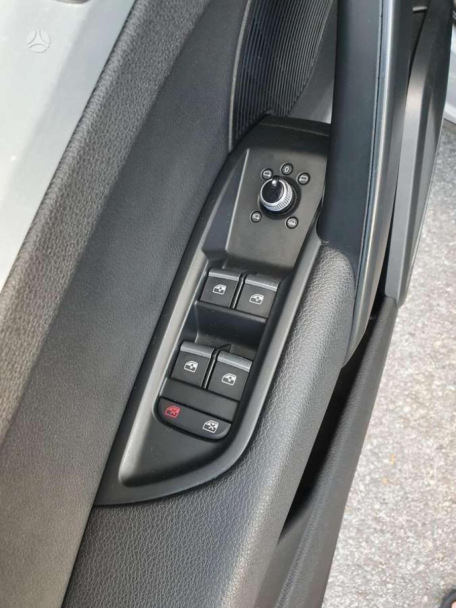 Grey Audi Q5 2018 in Kaunas, with an engine capacity of 1.98 L and mileage of 134 thousand km for 20800 €, photo 17 on AUTOMOTO.COM.LV