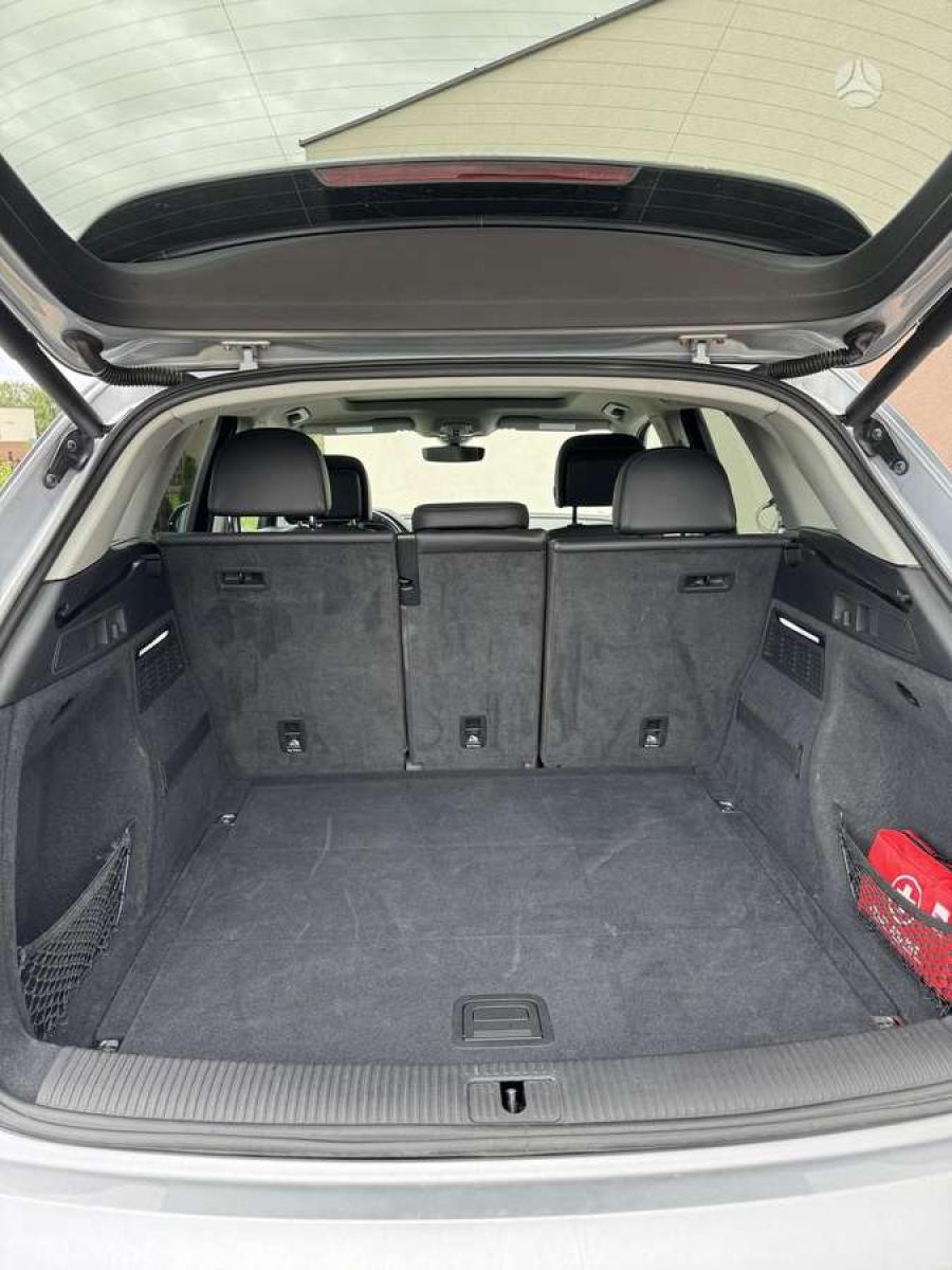 Grey Audi Q5 2018 in Kaunas, with an engine capacity of 1.98 L and mileage of 65 thousand km for 19700 €, photo 12 on AUTOMOTO.COM.LV