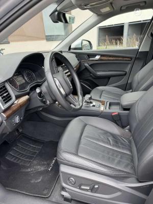 Grey Audi Q5 2018 in Kaunas, with an engine capacity of 1.98 L and mileage of 65 thousand km for 19700 €, photo 13 on AUTOMOTO.COM.LV