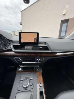 Grey Audi Q5 2018 in Kaunas, with an engine capacity of 1.98 L and mileage of 65 thousand km for 19700 €, photo 16 on AUTOMOTO.COM.LV