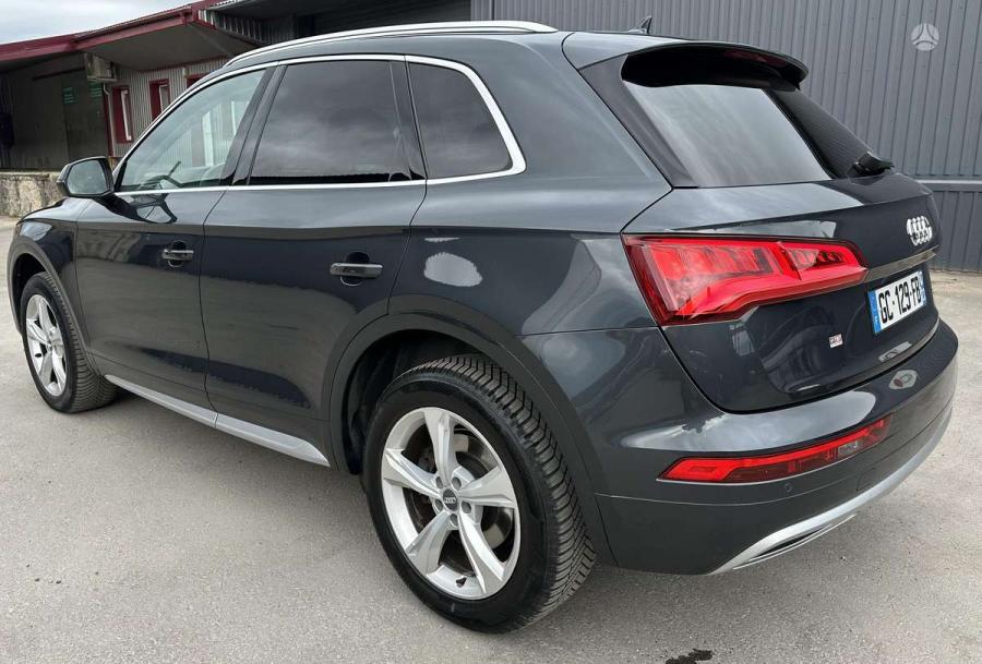 Pelēks Audi Q5 2018 Tauragė, ar dzinēja tilpumu 2.97 L un nobraukumu 195 tūkst. km par 20000 €, foto 5 vietnē AUTOMOTO.COM.LV