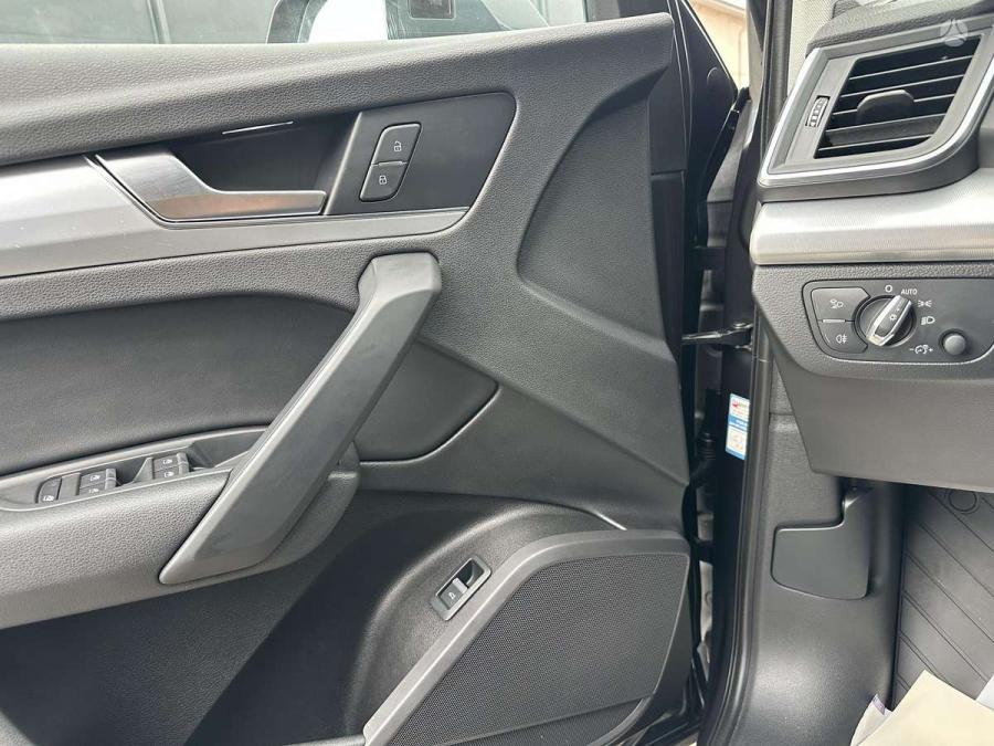Pelēks Audi Q5 2018 Tauragė, ar dzinēja tilpumu 2.97 L un nobraukumu 195 tūkst. km par 20000 €, foto 17 vietnē AUTOMOTO.COM.LV