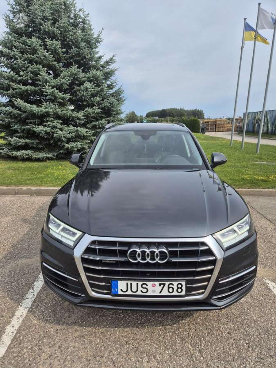 Grey Audi Q5 2018 in Alytus, with an engine capacity of 1.98 L and mileage of 162 thousand km for 21900 €, photo 1 on AUTOMOTO.COM.LV