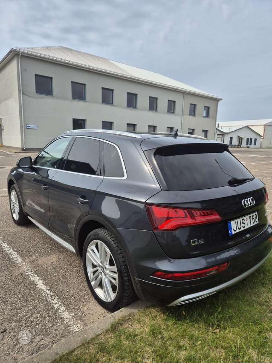 Grey Audi Q5 2018 in Alytus, with an engine capacity of 1.98 L and mileage of 162 thousand km for 21900 €, photo 5 on AUTOMOTO.COM.LV