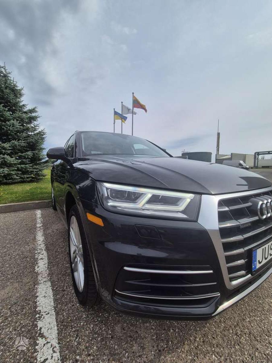Grey Audi Q5 2018 in Alytus, with an engine capacity of 1.98 L and mileage of 162 thousand km for 21900 €, photo 6 on AUTOMOTO.COM.LV