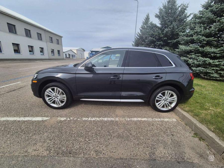 Grey Audi Q5 2018 in Alytus, with an engine capacity of 1.98 L and mileage of 162 thousand km for 21900 €, photo 10 on AUTOMOTO.COM.LV
