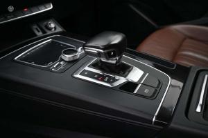 Pelēks Audi Q5 2018 Kretinga, ar dzinēja tilpumu 1.98 L un nobraukumu 97 tūkst. km par 20999 €, foto 25 vietnē AUTOMOTO.COM.LV