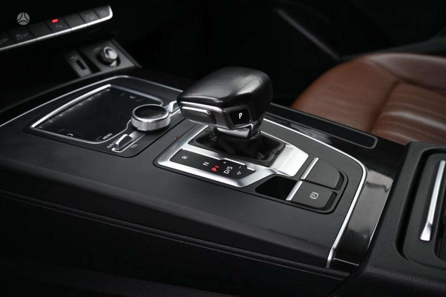 Pelēks Audi Q5 2018 Kretinga, ar dzinēja tilpumu 1.98 L un nobraukumu 97 tūkst. km par 20999 €, foto 25 vietnē AUTOMOTO.COM.LV