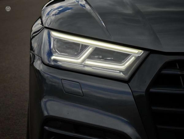 Grey Audi Q5 2018 in Vilnius, with an engine capacity of 1.98 L and mileage of 221 thousand km for 25400 €, photo 5 on AUTOMOTO.COM.LV