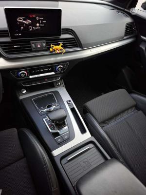 Pelēks Audi Q5 2018 Viļņa, ar dzinēja tilpumu 1.98 L un nobraukumu 221 tūkst. km par 25400 €, foto 23 vietnē AUTOMOTO.COM.LV