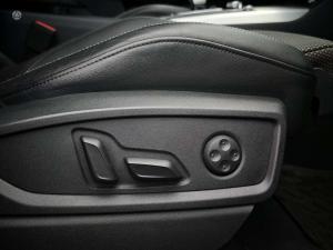 Pelēks Audi Q5 2018 Viļņa, ar dzinēja tilpumu 1.98 L un nobraukumu 221 tūkst. km par 25400 €, foto 34 vietnē AUTOMOTO.COM.LV