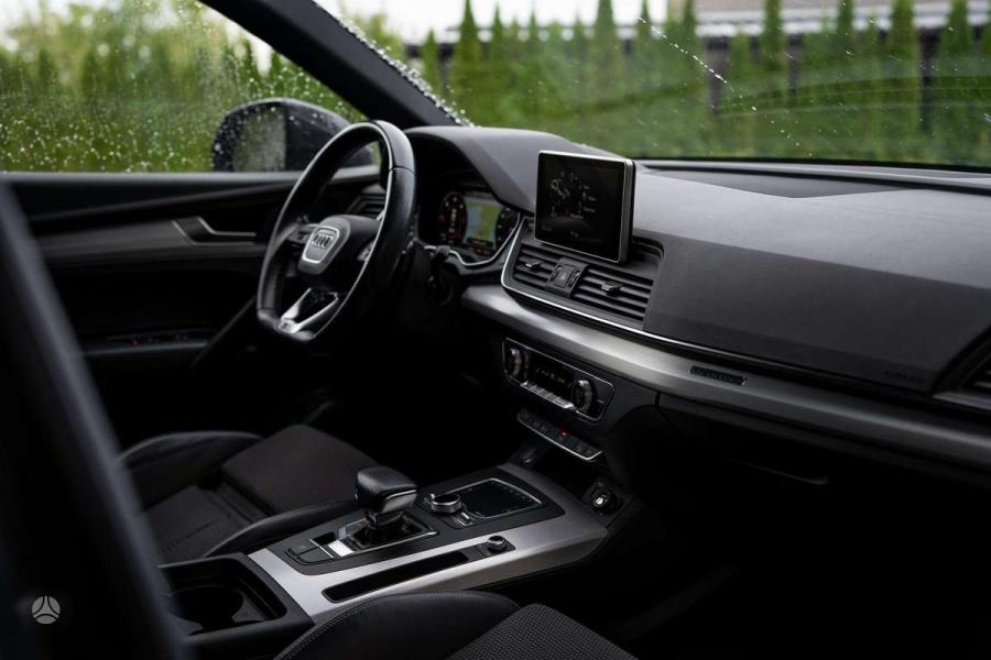 Pelēks Audi Q5 2018 Elektrėnai, ar dzinēja tilpumu 2.00 L un nobraukumu 195 tūkst. km par 20900 €, foto 14 vietnē AUTOMOTO.COM.LV