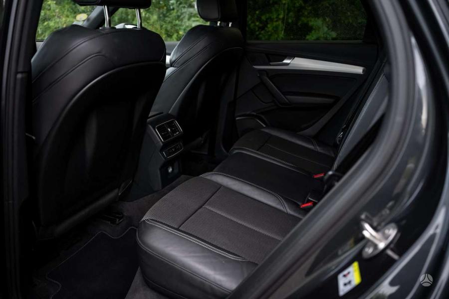 Pelēks Audi Q5 2018 Elektrėnai, ar dzinēja tilpumu 2.00 L un nobraukumu 195 tūkst. km par 20900 €, foto 16 vietnē AUTOMOTO.COM.LV