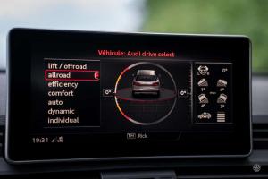 Pelēks Audi Q5 2018 Elektrėnai, ar dzinēja tilpumu 2.00 L un nobraukumu 195 tūkst. km par 20900 €, foto 21 vietnē AUTOMOTO.COM.LV