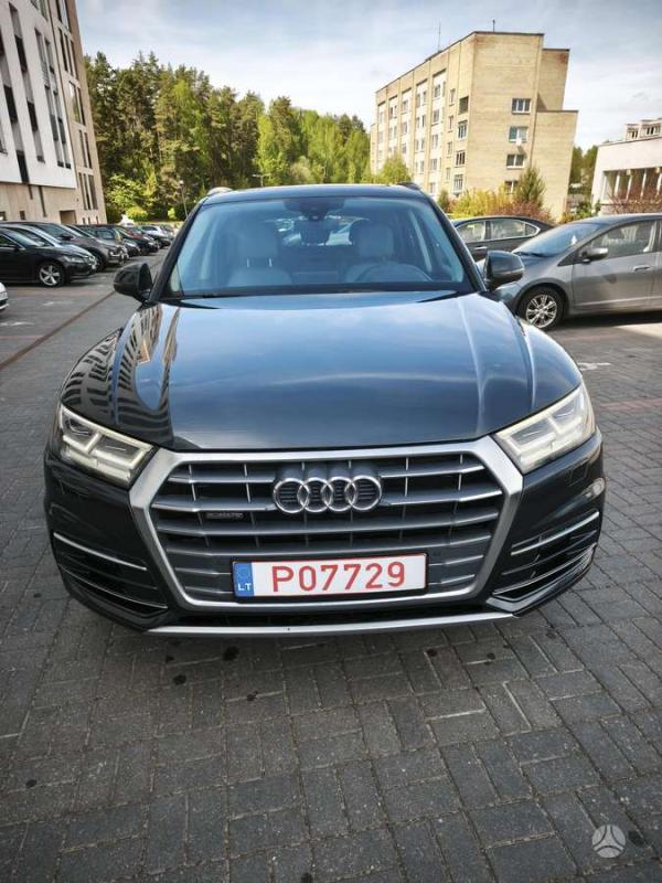 Grey Audi Q5 2018 in Vilnius, with an engine capacity of 1.98 L and mileage of 101 thousand km for 20400 €, photo 3 on AUTOMOTO.COM.LV