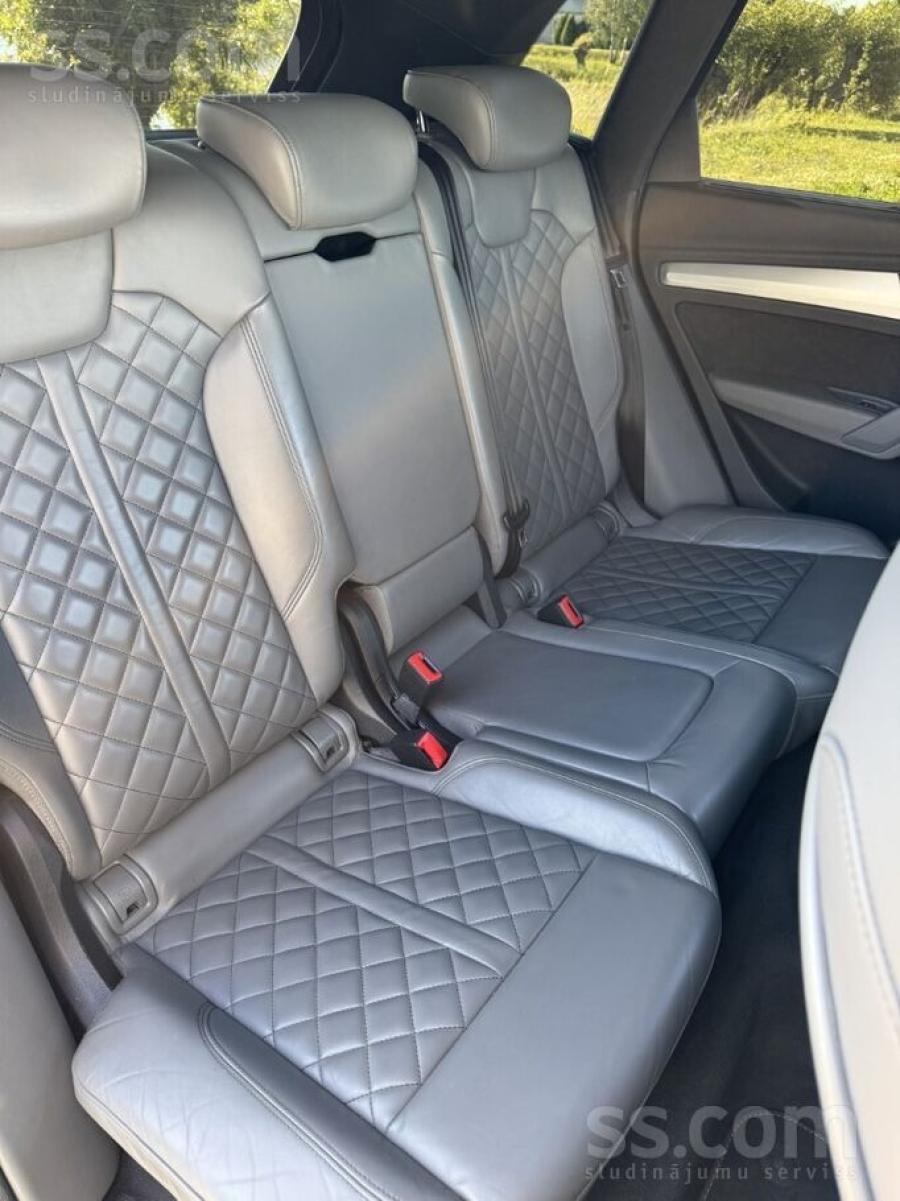 Grey Audi Q5 2019 in Liepaja, with an engine capacity of 2.00 L and mileage of 106 thousand km for 28500 €, photo 11 on AUTOMOTO.COM.LV