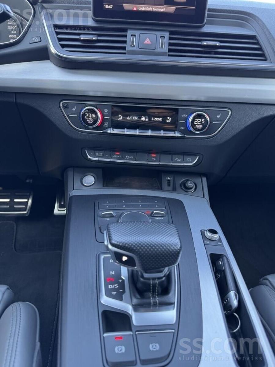 Grey Audi Q5 2019 in Liepaja, with an engine capacity of 2.00 L and mileage of 106 thousand km for 28500 €, photo 14 on AUTOMOTO.COM.LV
