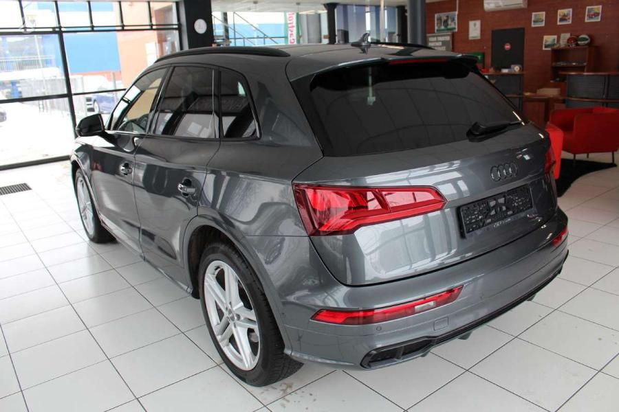 Pelēks Audi Q5 2019 Klaipėda, ar dzinēja tilpumu 3.00 L un nobraukumu 62 tūkst. km par 36900 €, foto 4 vietnē AUTOMOTO.COM.LV