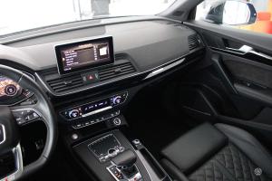 Pelēks Audi Q5 2019 Klaipėda, ar dzinēja tilpumu 3.00 L un nobraukumu 62 tūkst. km par 36900 €, foto 24 vietnē AUTOMOTO.COM.LV