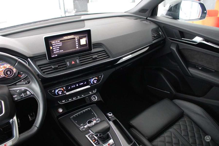 Pelēks Audi Q5 2019 Klaipėda, ar dzinēja tilpumu 3.00 L un nobraukumu 62 tūkst. km par 36900 €, foto 24 vietnē AUTOMOTO.COM.LV