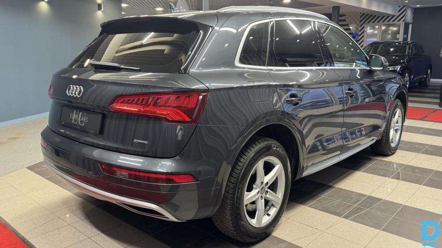 Grey Audi Q5 2019 in Marupe, with an engine capacity of 2.00 L and mileage of 187 thousand km for 23990 €, photo 4 on AUTOMOTO.COM.LV