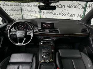 Grey Audi Q5 2019 in Vilnius, with an engine capacity of 1.98 L and mileage of 118 thousand km for 22300 €, photo 11 on AUTOMOTO.COM.LV