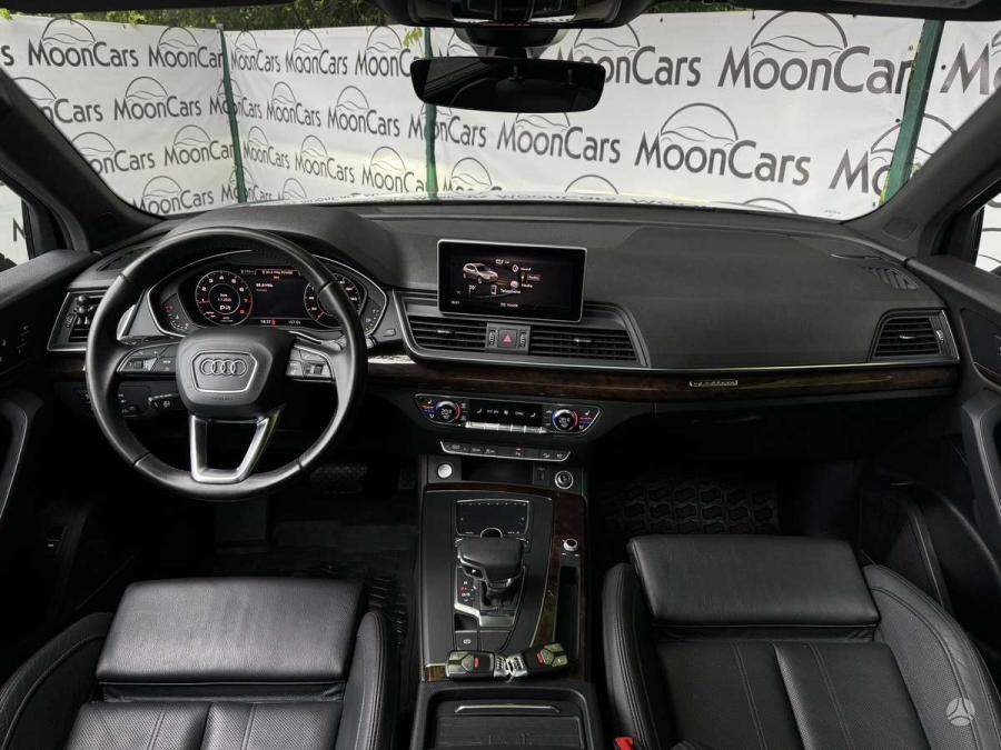Grey Audi Q5 2019 in Vilnius, with an engine capacity of 1.98 L and mileage of 118 thousand km for 22300 €, photo 11 on AUTOMOTO.COM.LV