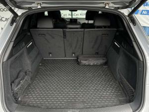 Grey Audi Q5 2019 in Vilnius, with an engine capacity of 1.98 L and mileage of 118 thousand km for 22300 €, photo 16 on AUTOMOTO.COM.LV
